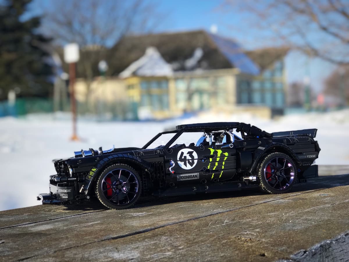 La Ford Mustang Hoonicorn di Ken Block in LEGO Technic
