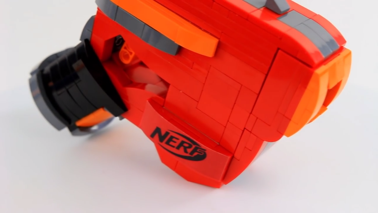 Istruzioni per creare una pistola Nerf funzionante in LEGO | Lega Nerd