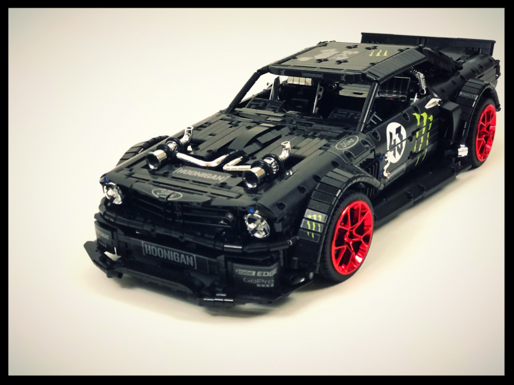 La Ford Mustang Hoonicorn di Ken Block in LEGO Technic