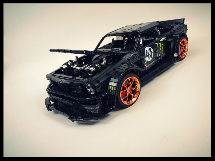 La Ford Mustang Hoonicorn di Ken Block in LEGO Technic