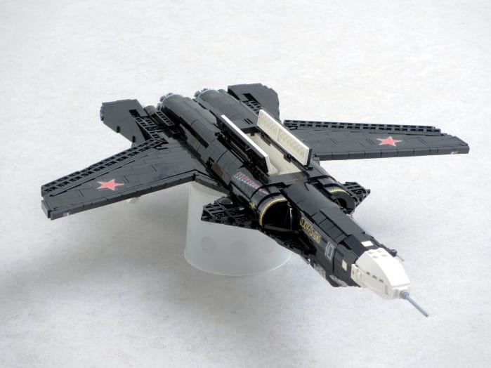 Sukhoi, la versione LEGO dell'S-37 Berkut creata da Ralph | Lega Nerd