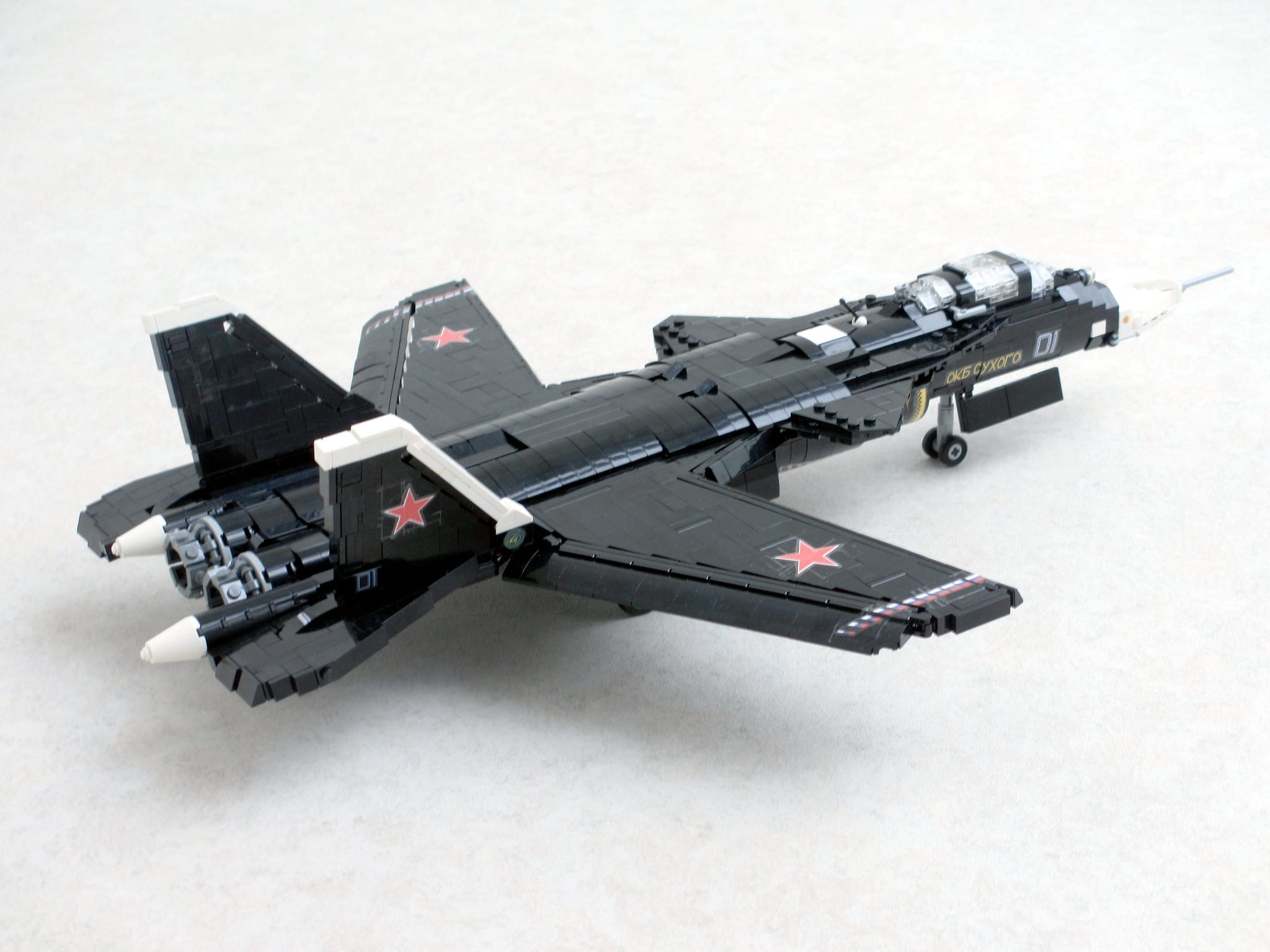 Sukhoi, la versione LEGO dell'S-37 Berkut creata da Ralph | Lega Nerd