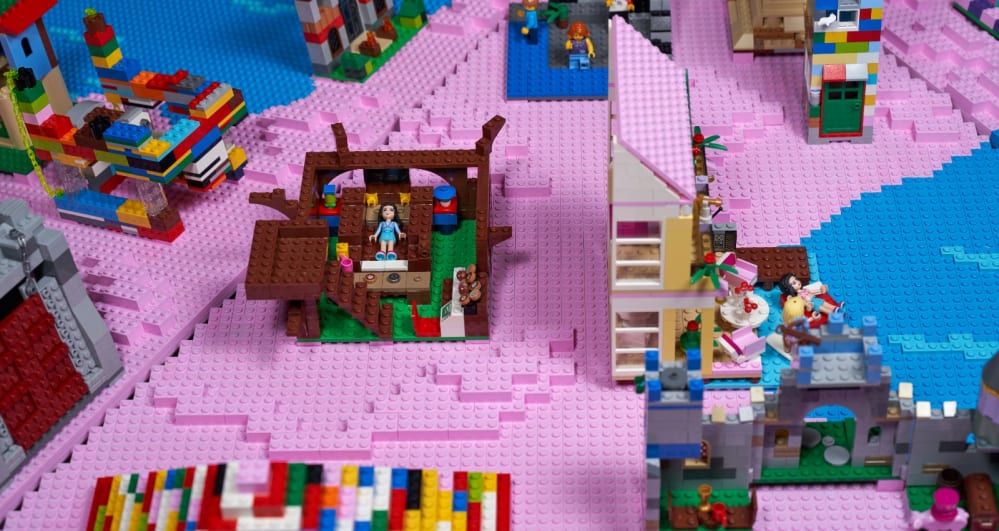 LEGO Rebuild The World: svelato il gigantesco mappamondo con le ...