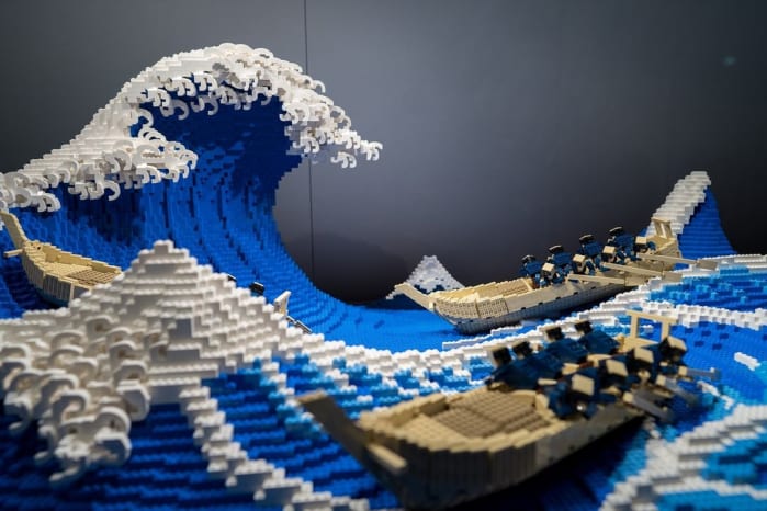 La grande onda di Kanagawa riprodotta in LEGO dall'LCP Jumpei Mitsui ...
