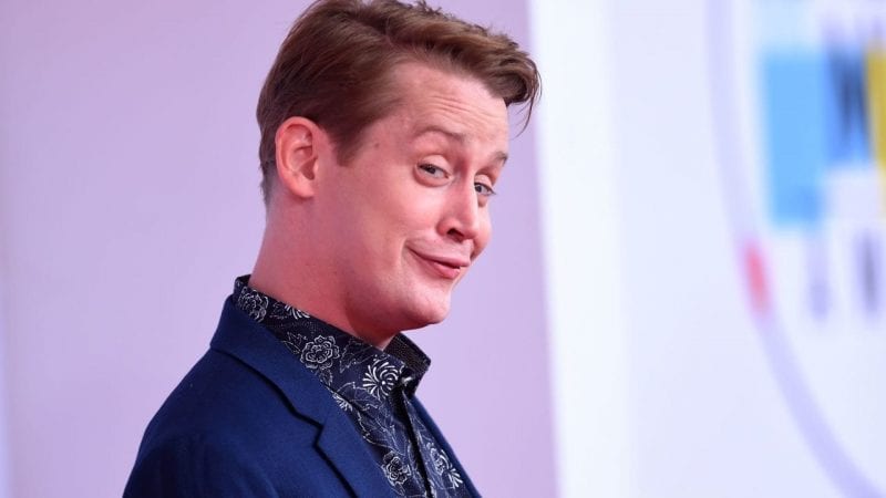American Horror Story 10: Macaulay Culkin in una nuova immagine dal set
