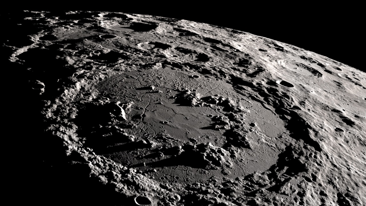 Luna: una nuova ricerca rivela che le zone d'ombra sono giovani e con ...